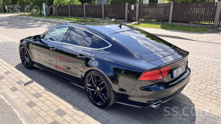Black Audi A7 Sportback 2011 in Riga, with an engine capacity of 3.00 L and mileage of 255 thousand km for 16800 €, photo 5 on AUTOMOTO.COM.LV