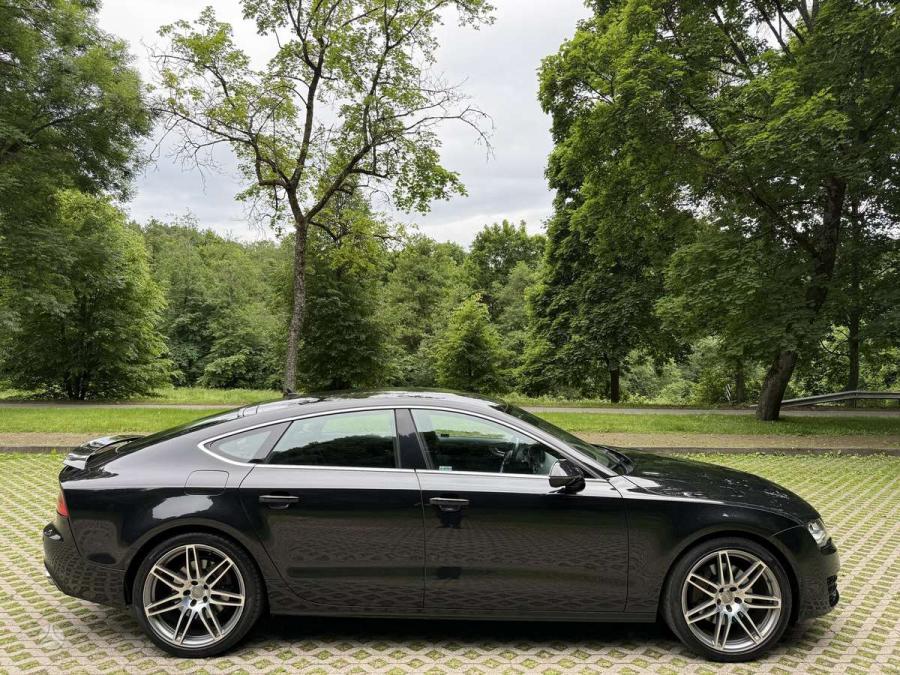 Black Audi A7 Sportback 2011 in Vilnius, with an engine capacity of 3.00 L and mileage of 295 thousand km for 11300 €, photo 57 on AUTOMOTO.COM.LV
