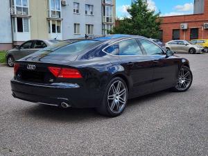 Black Audi A7 Sportback 2011 in Vilnius, with an engine capacity of 3.00 L and mileage of 295 thousand km for 11300 €, photo 3 on AUTOMOTO.COM.LV