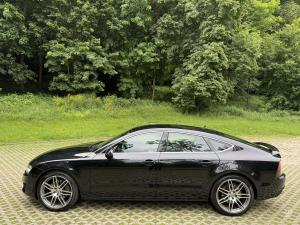 Black Audi A7 Sportback 2011 in Vilnius, with an engine capacity of 2.97 L and mileage of 295 thousand km for 10750 €, photo 3 on AUTOMOTO.COM.LV