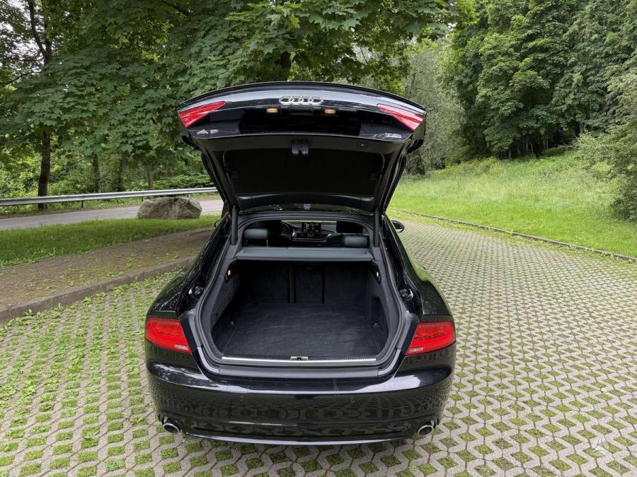 Black Audi A7 Sportback 2011 in Vilnius, with an engine capacity of 2.97 L and mileage of 295 thousand km for 10750 €, photo 35 on AUTOMOTO.COM.LV