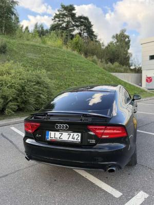 Black Audi A7 Sportback 2011 in Vilnius, with an engine capacity of 3.00 L and mileage of 255 thousand km for 9800 €, photo 10 on AUTOMOTO.COM.LV