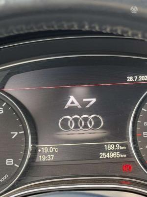 Black Audi A7 Sportback 2011 in Vilnius, with an engine capacity of 3.00 L and mileage of 255 thousand km for 9800 €, photo 21 on AUTOMOTO.COM.LV