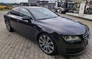 Black Audi A7 Sportback 2011 in Vilnius, with an engine capacity of 2.97 L and mileage of 280 thousand km for 7650 €, photo 3 on AUTOMOTO.COM.LV