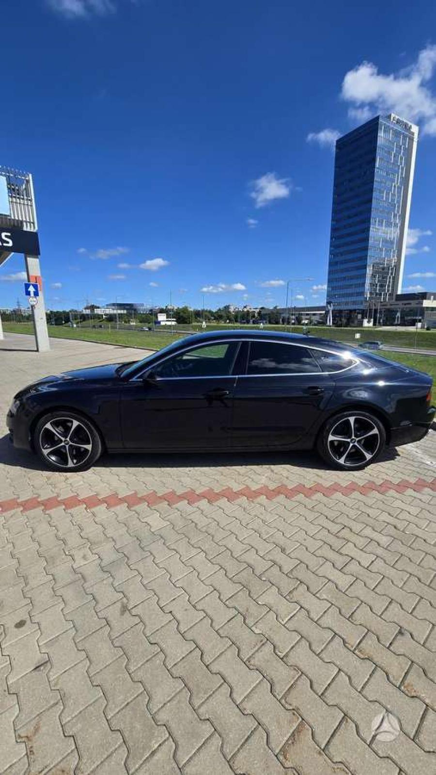 Black Audi A7 Sportback 2012 in Vilnius, with an engine capacity of 2.97 L and mileage of 235 thousand km for 12900 €, photo 8 on AUTOMOTO.COM.LV