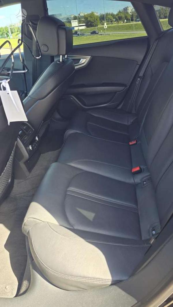 Black Audi A7 Sportback 2012 in Vilnius, with an engine capacity of 2.97 L and mileage of 235 thousand km for 12900 €, photo 11 on AUTOMOTO.COM.LV