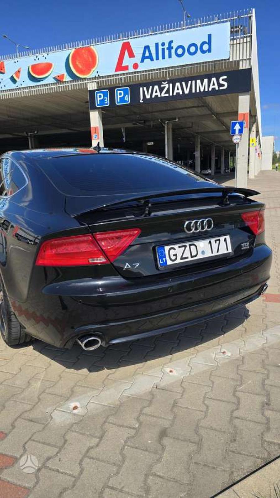 Black Audi A7 Sportback 2012 in Vilnius, with an engine capacity of 2.97 L and mileage of 235 thousand km for 12900 €, photo 12 on AUTOMOTO.COM.LV