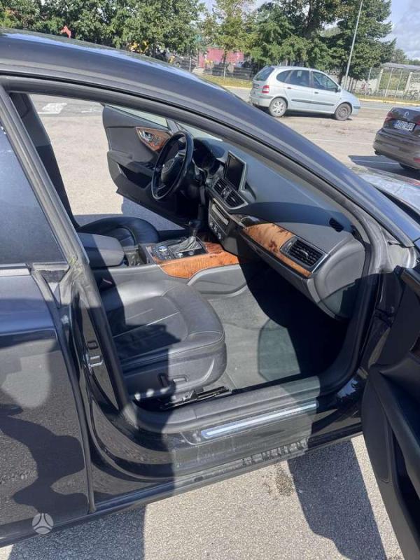 Audi A7 Sportback 2012 Klaipėda vietnē Melns Audi A7 Sportback 2012 Klaipėda, ar dzinēja tilpumu 3.00 L un nobraukumu 227 tūkst. km par 8200 €, foto 3 vietnē AUTOMOTO.COM.LV