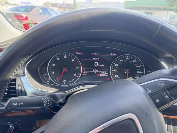 Audi A7 Sportback 2012 Klaipėda vietnē Melns Audi A7 Sportback 2012 Klaipėda, ar dzinēja tilpumu 3.00 L un nobraukumu 227 tūkst. km par 8200 €, foto 5 vietnē AUTOMOTO.COM.LV