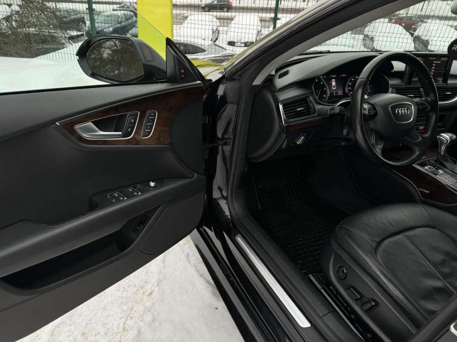 Black Audi A7 Sportback 2013 in Vilnius, with an engine capacity of 3.00 L and mileage of 218 thousand km for 11700 €, photo 8 on AUTOMOTO.COM.LV