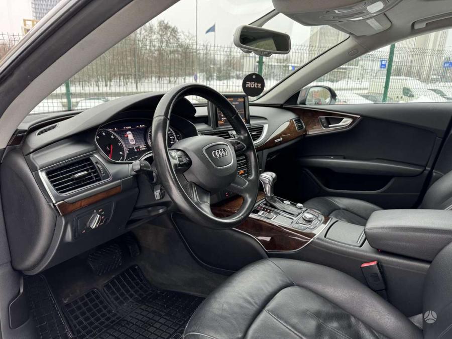 Black Audi A7 Sportback 2013 in Vilnius, with an engine capacity of 3.00 L and mileage of 218 thousand km for 11700 €, photo 9 on AUTOMOTO.COM.LV