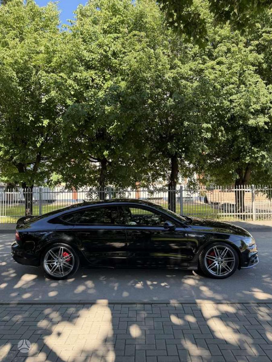 Black Audi A7 Sportback 2013 in Jonava, with an engine capacity of 2.97 L and mileage of 328 thousand km for 16399 €, photo 5 on AUTOMOTO.COM.LV