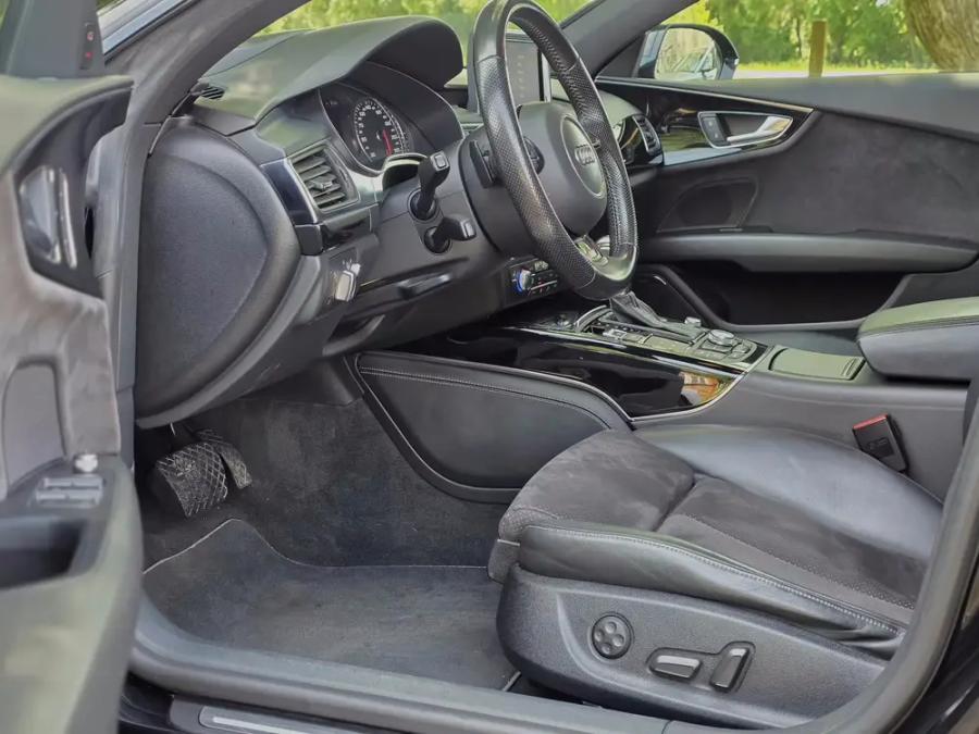 Melns Audi A7 Sportback 2013 Grobiņa, ar dzinēja tilpumu 3.00 L un nobraukumu 305 tūkst. km par 16200 €, foto 12 vietnē AUTOMOTO.COM.LV
