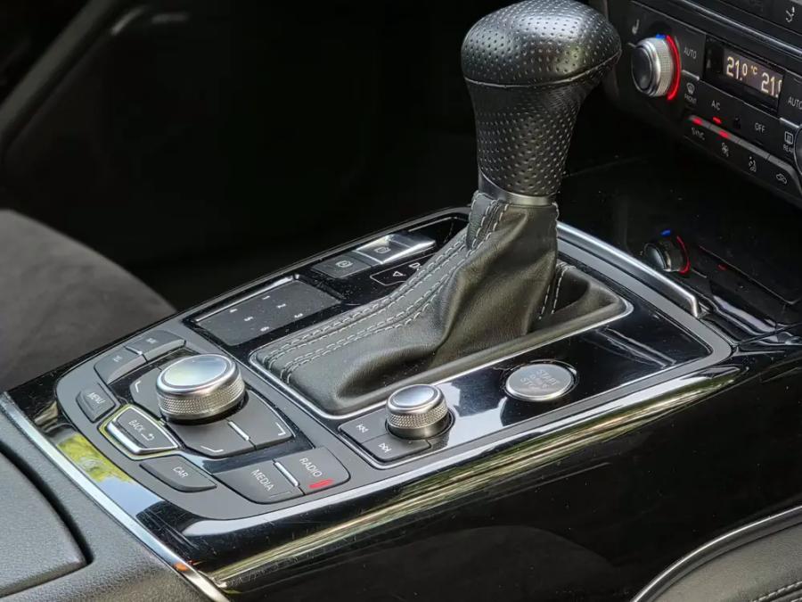 Melns Audi A7 Sportback 2013 Grobiņa, ar dzinēja tilpumu 3.00 L un nobraukumu 305 tūkst. km par 16200 €, foto 16 vietnē AUTOMOTO.COM.LV