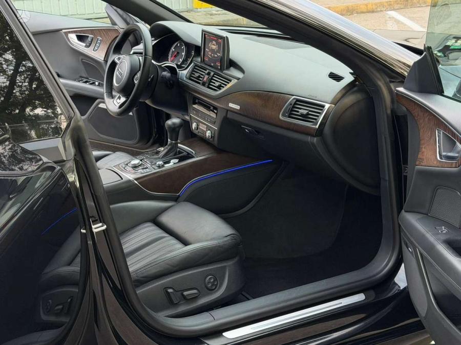 Black Audi A7 Sportback 2013 in Jonava, with an engine capacity of 3.00 L and mileage of 251 thousand km for 15199 €, photo 16 on AUTOMOTO.COM.LV