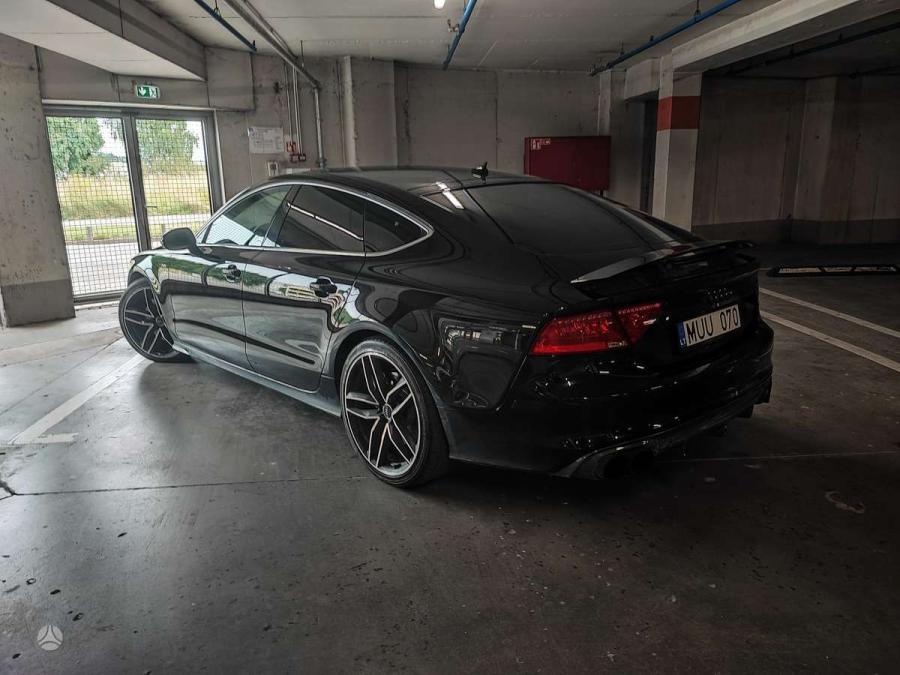 Black Audi A7 Sportback 2013 in Vilnius, with an engine capacity of 3.00 L and mileage of 218 thousand km for 14000 €, photo 3 on AUTOMOTO.COM.LV