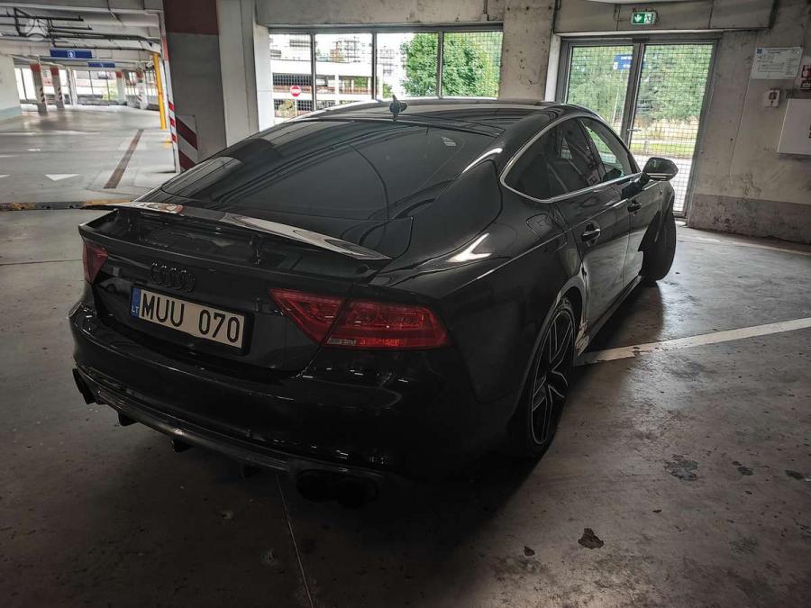 Black Audi A7 Sportback 2013 in Vilnius, with an engine capacity of 3.00 L and mileage of 218 thousand km for 14000 €, photo 5 on AUTOMOTO.COM.LV