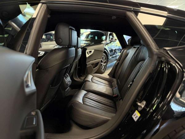 Black Audi A7 Sportback 2015 in Klaipeda, with an engine capacity of 2.97 L and mileage of 245 thousand km for 21750 €, photo 10 on AUTOMOTO.COM.LV