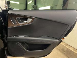 Black Audi A7 Sportback 2015 in Vilnius, with an engine capacity of 3.00 L and mileage of 144 thousand km for 17900 €, photo 35 on AUTOMOTO.COM.LV