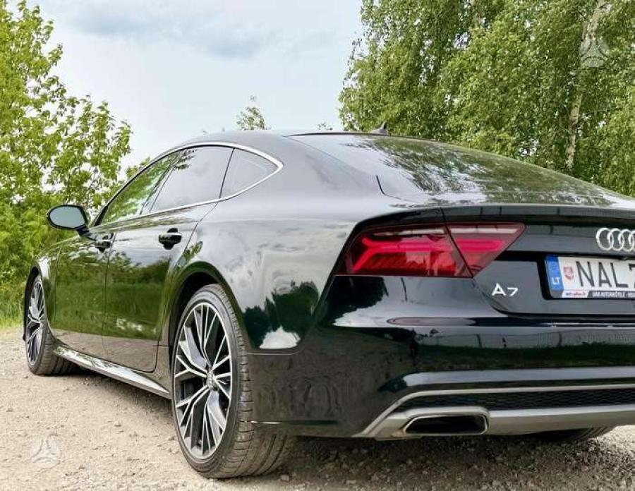 Black Audi A7 Sportback 2016 in Siauliai, with an engine capacity of 3.00 L and mileage of 236 thousand km for 15950 €, photo 8 on AUTOMOTO.COM.LV