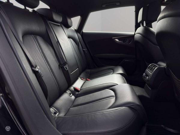 Black Audi A7 Sportback 2017 in Kaunas, with an engine capacity of 3.00 L and mileage of 219 thousand km for 19799 €, photo 10 on AUTOMOTO.COM.LV