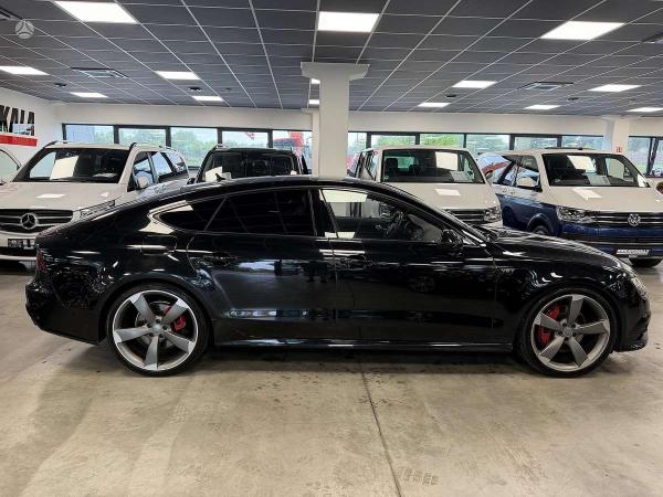 Black Audi A7 Sportback 2017 in Klaipeda, with an engine capacity of 3.00 L and mileage of 228 thousand km for 24750 €, photo 3 on AUTOMOTO.COM.LV