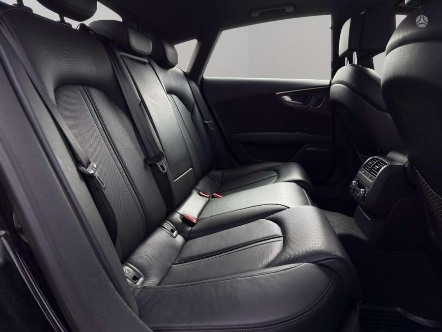 Black Audi A7 Sportback 2017 in Kaunas, with an engine capacity of 3.00 L and mileage of 219 thousand km for 19799 €, photo 11 on AUTOMOTO.COM.LV