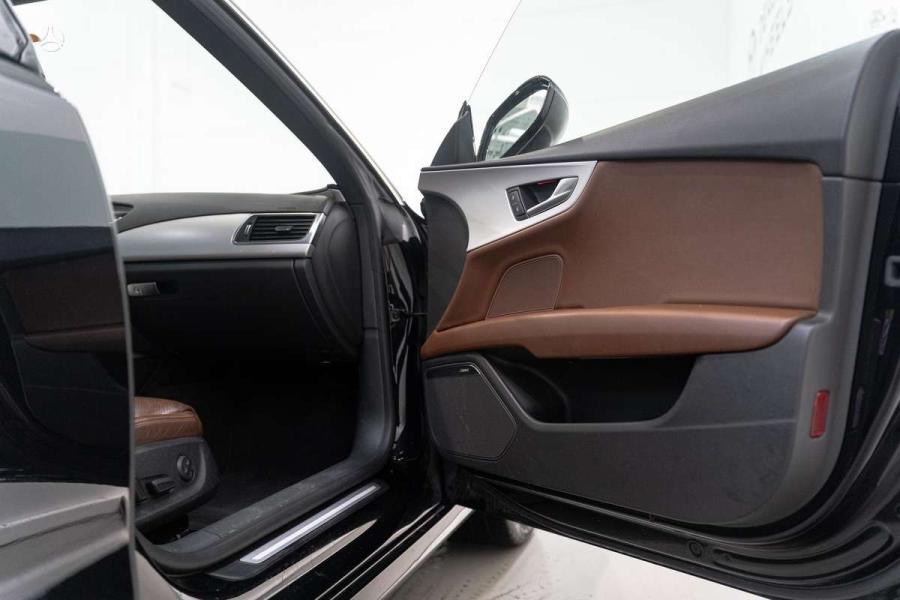 Melns Audi A7 Sportback 2018 Viļņa, ar dzinēja tilpumu 2.97 L un nobraukumu 235 tūkst. km par 19900 €, foto 22 vietnē AUTOMOTO.COM.LV
