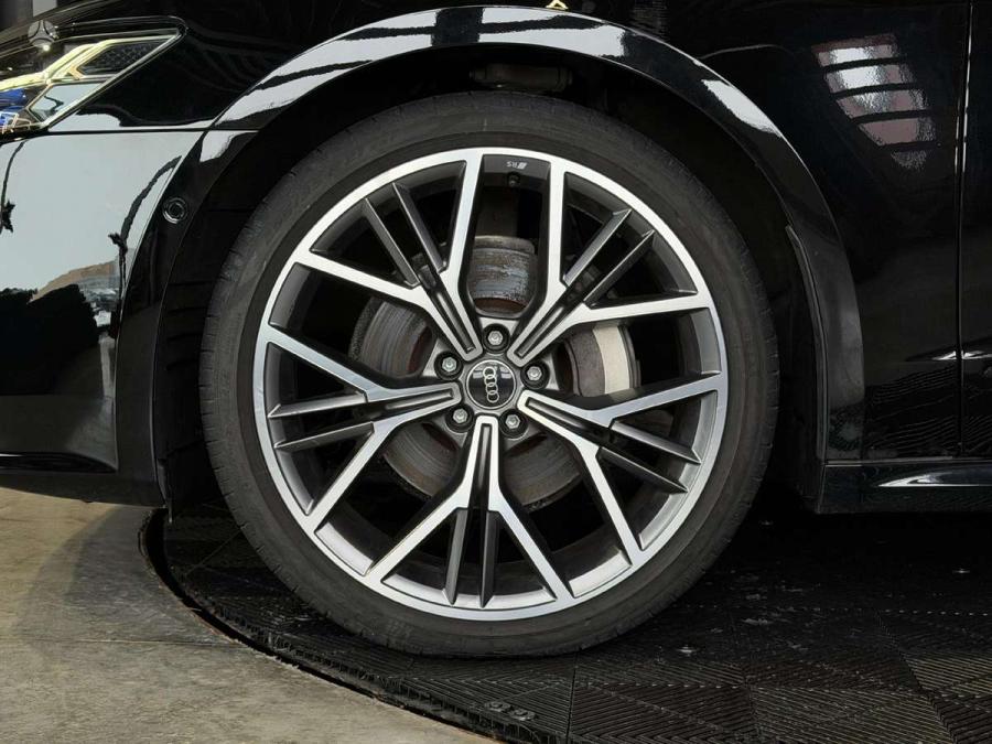 Black Audi A7 Sportback 2023 in Kaunas, with an engine capacity of 1.98 L and mileage of 12 thousand km for 49990 €, photo 7 on AUTOMOTO.COM.LV