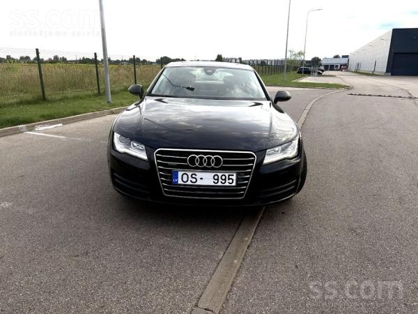 Черный Ауди А7 Спортбек 2011 в Рига, объемом двигателя 3.00 л и пробегом 376 тыс. км за 12450 €, фото 2 на AUTOMOTO.COM.LV