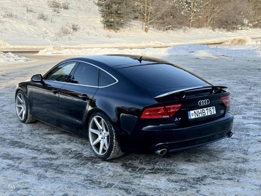 Black Audi A7 Sportback 2012 in Vilnius, with an engine capacity of 3.00 L and mileage of 298 thousand km for 9900 €, photo 6 on AUTOMOTO.COM.LV