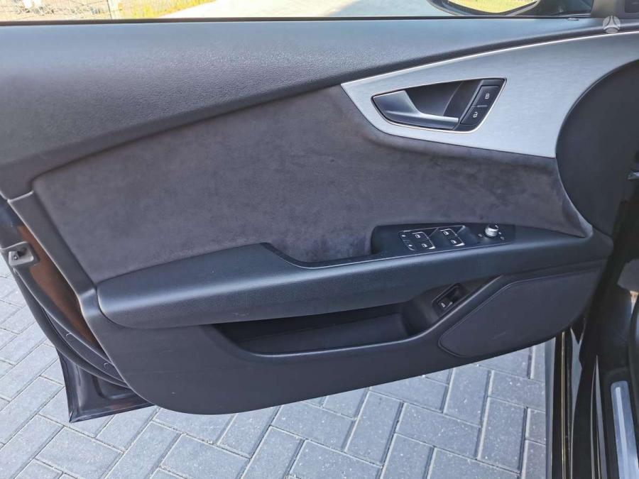 Black Audi A7 Sportback 2012 in Trakai, with an engine capacity of 3.00 L and mileage of 231 thousand km for 11450 €, photo 19 on AUTOMOTO.COM.LV