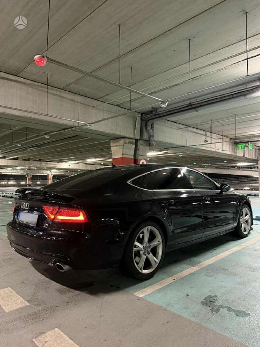 Black Audi A7 Sportback 2013 in Kaunas, with an engine capacity of 2.97 L and mileage of 258 thousand km for 14000 €, photo 4 on AUTOMOTO.COM.LV