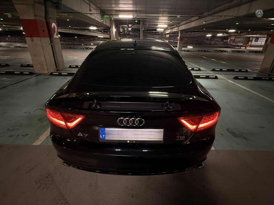 Black Audi A7 Sportback 2013 in Kaunas, with an engine capacity of 2.97 L and mileage of 258 thousand km for 14000 €, photo 5 on AUTOMOTO.COM.LV