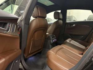 Melns Audi A7 Sportback 2013 Viļņa, ar dzinēja tilpumu 3.00 L un nobraukumu 217 tūkst. km par 12490 €, foto 32 vietnē AUTOMOTO.COM.LV