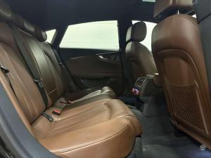 Black Audi A7 Sportback 2013 in Vilnius, with an engine capacity of 3.00 L and mileage of 217 thousand km for 12390 €, photo 33 on AUTOMOTO.COM.LV