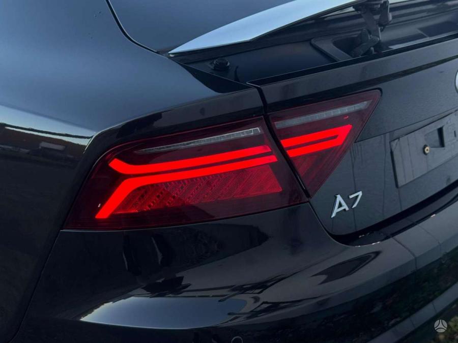 Black Audi A7 Sportback 2015 in Vilnius, with an engine capacity of 3.00 L and mileage of 144 thousand km for 18634 €, photo 5 on AUTOMOTO.COM.LV