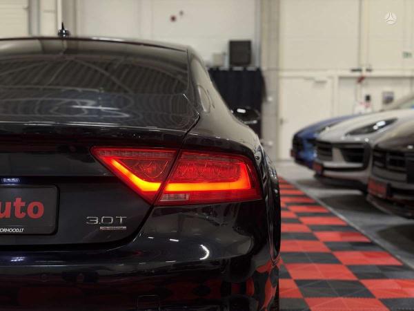 Black Audi A7 Sportback 2015 in Vilnius, with an engine capacity of 3.00 L and mileage of 192 thousand km for 12000 €, photo 8 on AUTOMOTO.COM.LV