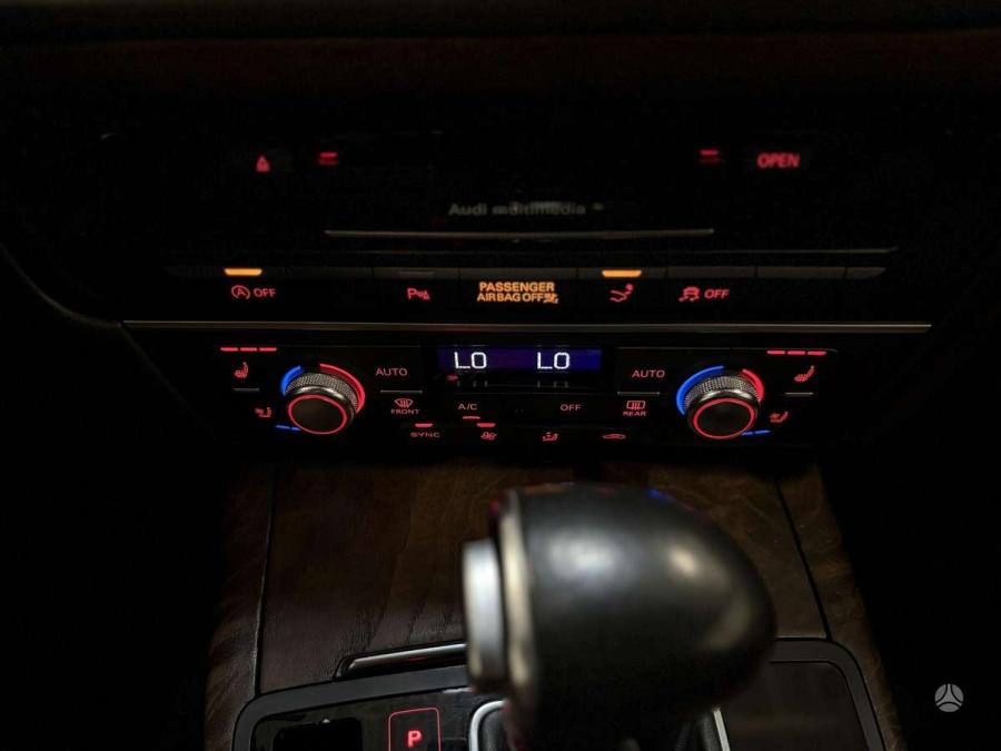Black Audi A7 Sportback 2015 in Vilnius, with an engine capacity of 3.00 L and mileage of 192 thousand km for 11500 €, photo 53 on AUTOMOTO.COM.LV