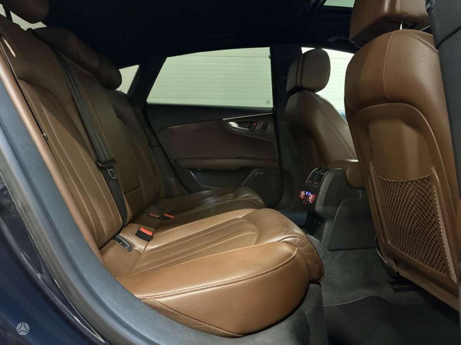 Black Audi A7 Sportback 2015 in Vilnius, with an engine capacity of 3.00 L and mileage of 192 thousand km for 11500 €, photo 69 on AUTOMOTO.COM.LV
