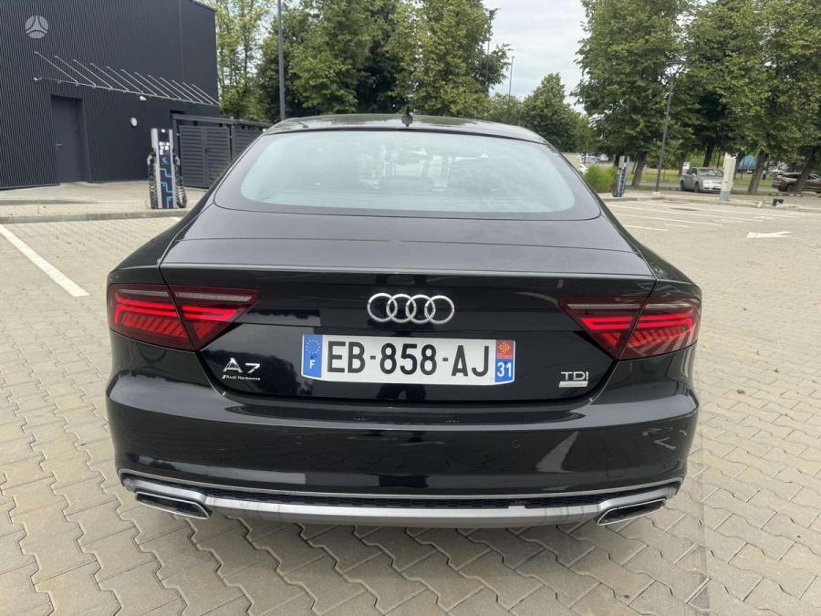 Black Audi A7 Sportback 2016 in Kaunas, with an engine capacity of 3.00 L and mileage of 261 thousand km for 16800 €, photo 8 on AUTOMOTO.COM.LV