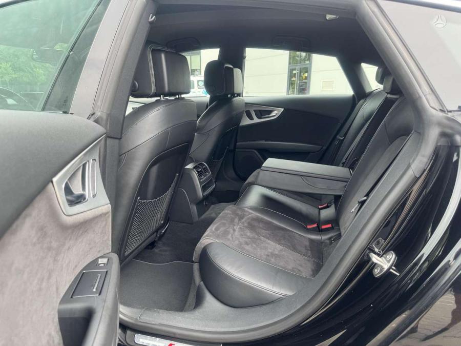 Black Audi A7 Sportback 2016 in Kaunas, with an engine capacity of 3.00 L and mileage of 261 thousand km for 16800 €, photo 15 on AUTOMOTO.COM.LV
