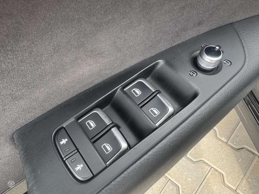 Black Audi A7 Sportback 2016 in Kaunas, with an engine capacity of 3.00 L and mileage of 261 thousand km for 16800 €, photo 29 on AUTOMOTO.COM.LV