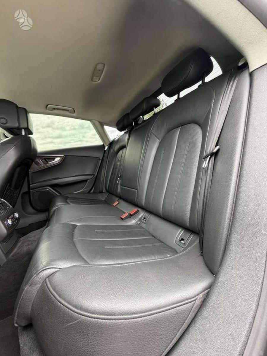 Black Audi A7 Sportback 2016 in Siauliai, with an engine capacity of 3.00 L and mileage of 236 thousand km for 16950 €, photo 26 on AUTOMOTO.COM.LV