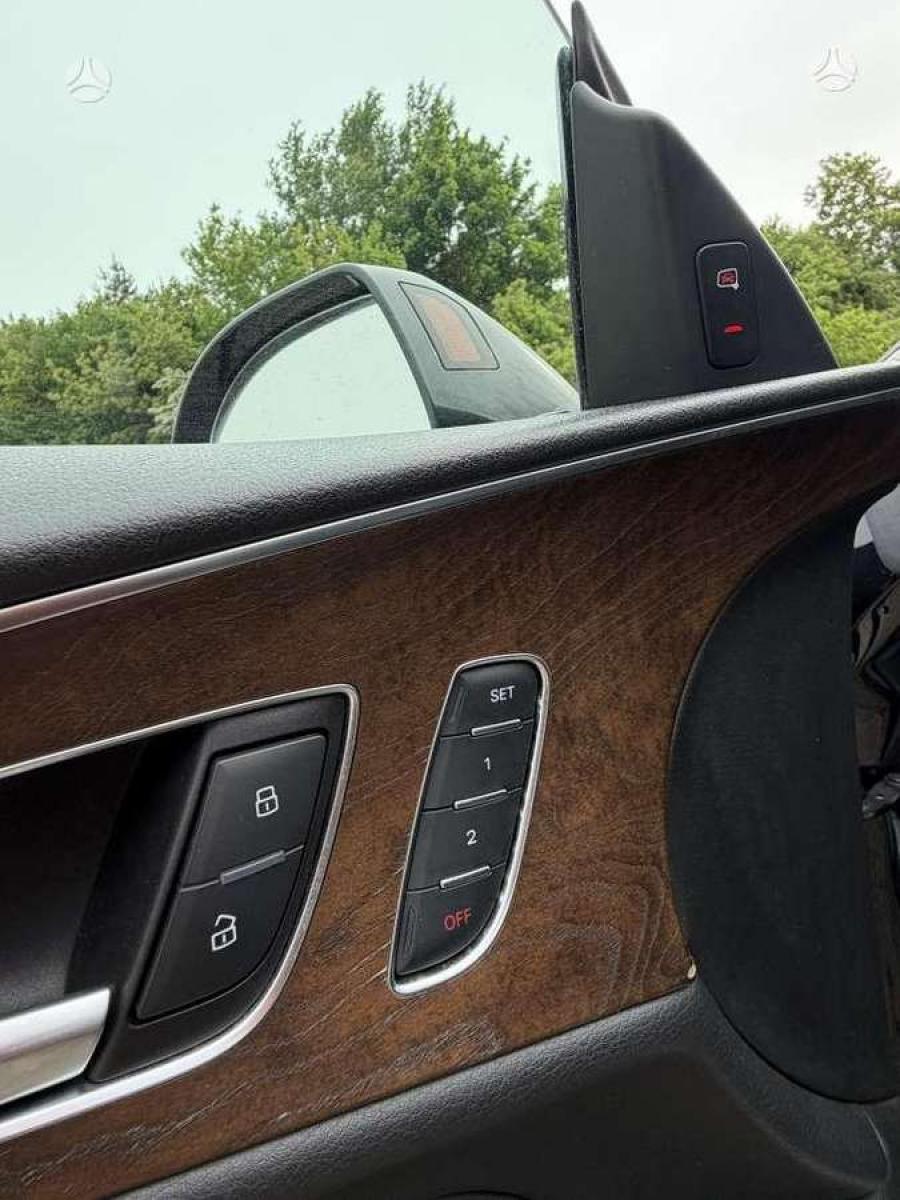 Black Audi A7 Sportback 2016 in Siauliai, with an engine capacity of 3.00 L and mileage of 236 thousand km for 16950 €, photo 29 on AUTOMOTO.COM.LV