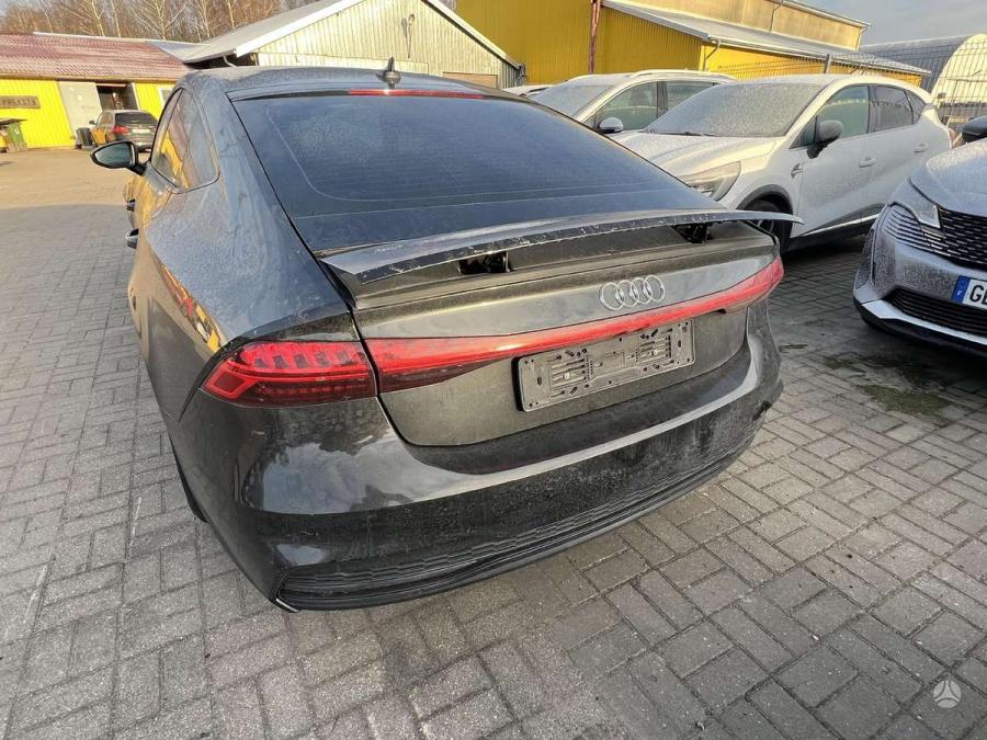 Black Audi A7 Sportback 2018 in Kaunas, with an engine capacity of 3.00 L and mileage of 175 thousand km for 18700 €, photo 4 on AUTOMOTO.COM.LV