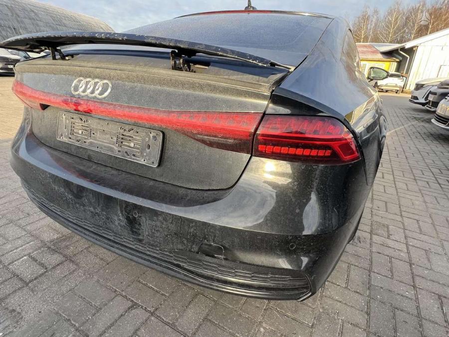 Black Audi A7 Sportback 2018 in Kaunas, with an engine capacity of 3.00 L and mileage of 175 thousand km for 17900 €, photo 4 on AUTOMOTO.COM.LV