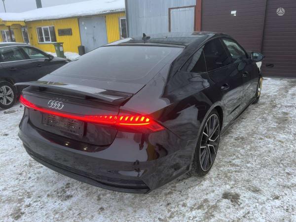 Black Audi A7 Sportback 2018 in Kaunas, with an engine capacity of 3.00 L and mileage of 175 thousand km for 16500 €, photo 4 on AUTOMOTO.COM.LV