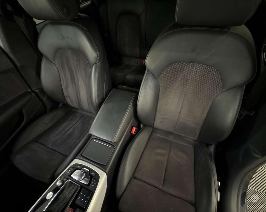 Blue Audi A7 Sportback 2015 in Marijampole, with an engine capacity of 2.97 L and mileage of 250 thousand km for 19999 €, photo 13 on AUTOMOTO.COM.LV