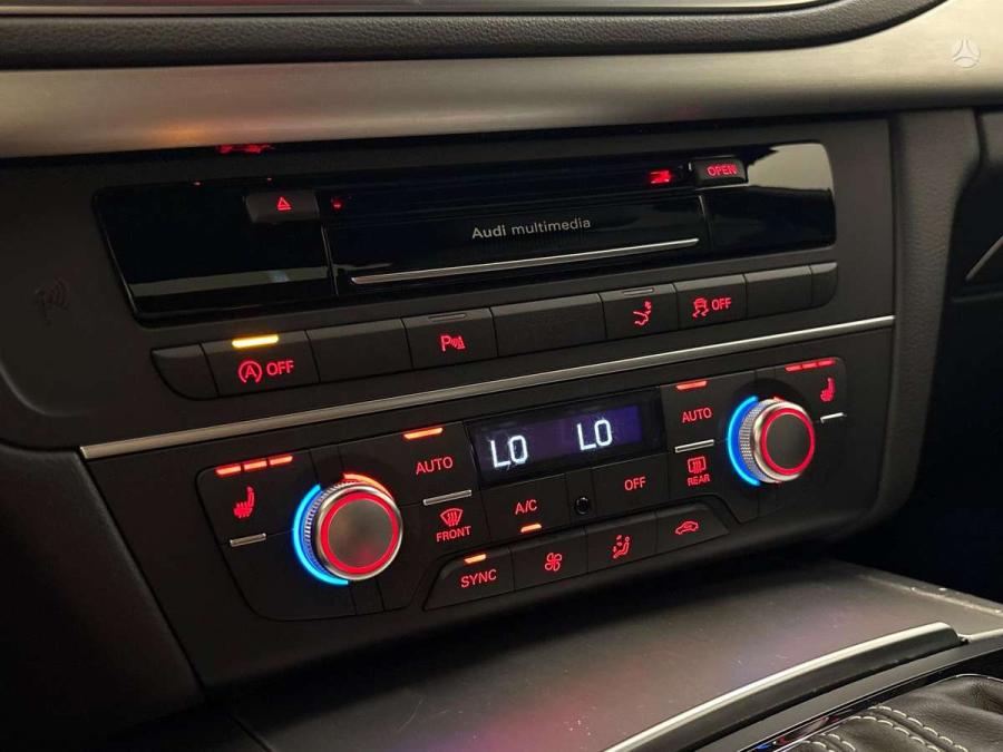 Blue Audi A7 Sportback 2015 in Marijampole, with an engine capacity of 2.97 L and mileage of 250 thousand km for 19999 €, photo 15 on AUTOMOTO.COM.LV